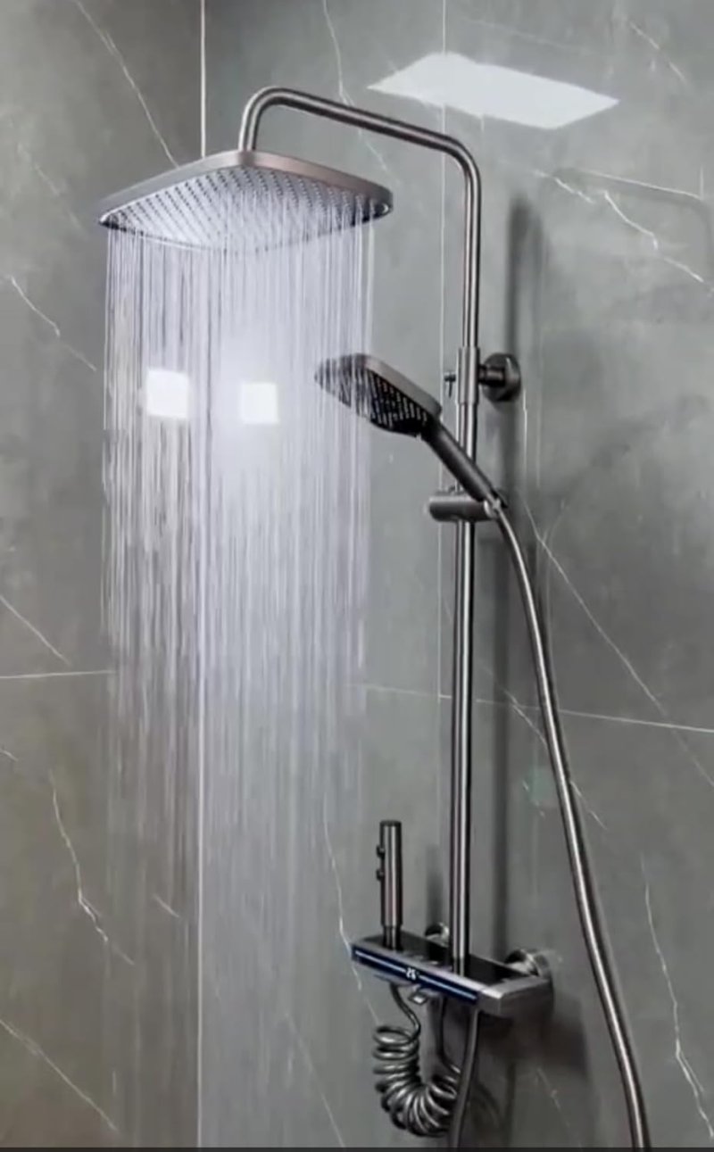 DOUCH PYANOU led - jouhana